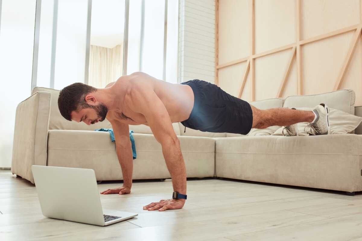 Flexiones declinadas para fuerza de brazos y pecho - Blog FITFIU Fitness