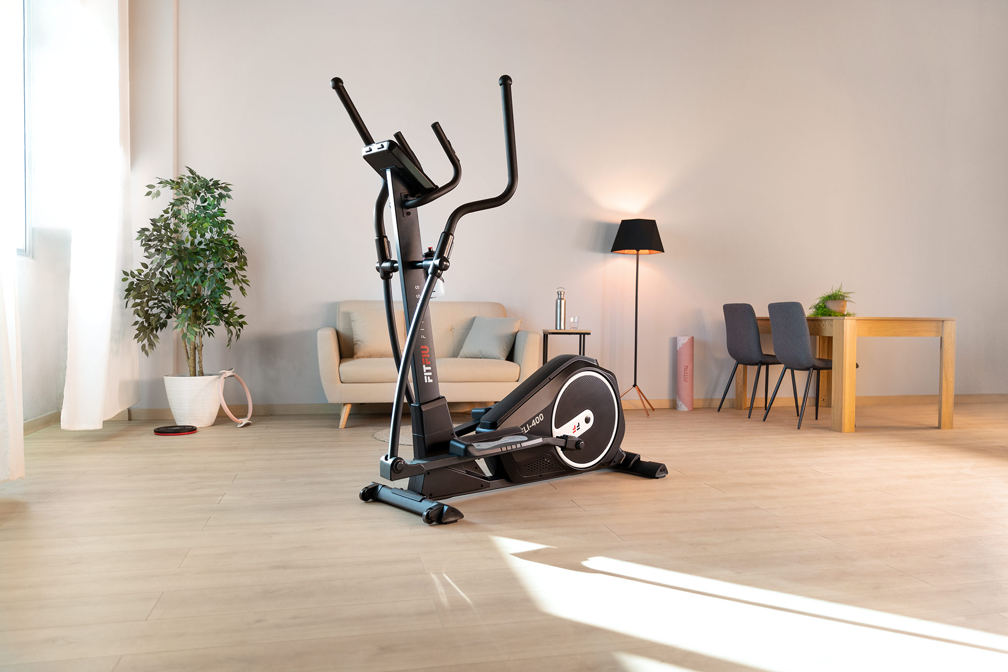 Beneficios de entrenar con bicicleta elíptica para tu salud - FITFIU ...